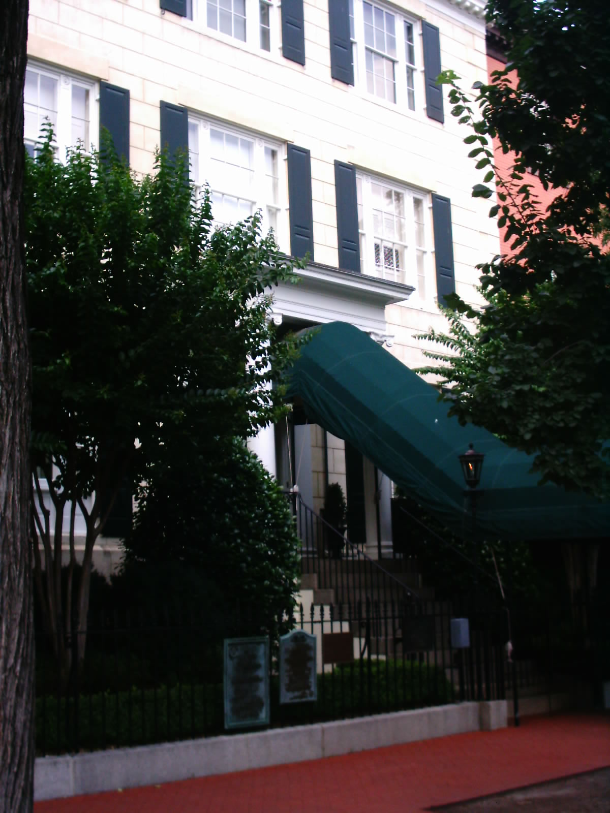 JFK + 50: TRUMAN ESCAPES ASSASSINATION ATTEMPT AT BLAIR HOUSE