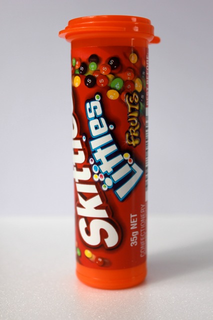 Elle and Lou: Up-cycled Lolly Containers - Vintage Papers