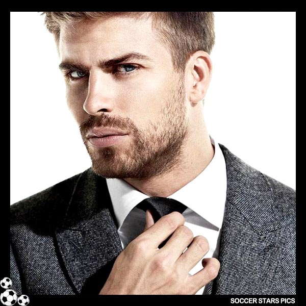 Soccer Stars Pics: Gerard Pique Picture