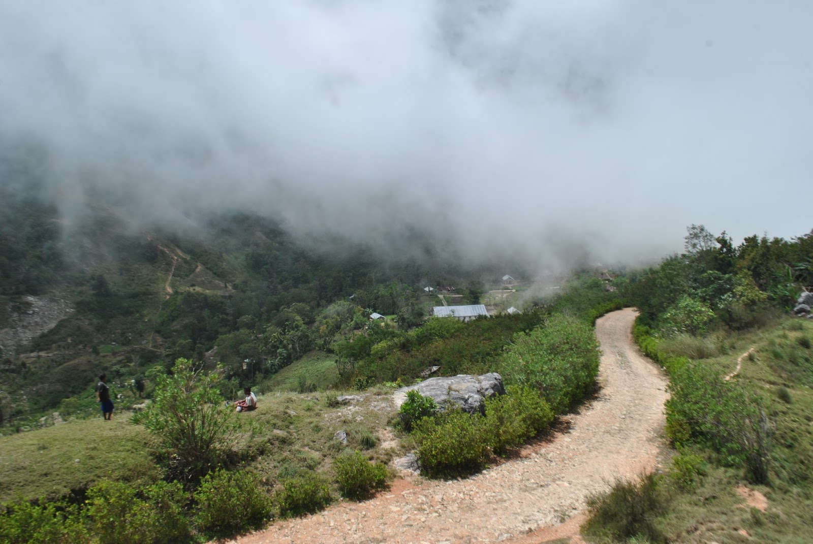 My Trip My Tapaleuk (MTMT): Ekspedisi Fatu Ulan - Desa Diatas Awan