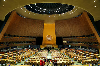 THE GRANDMA'S LOGBOOK ---: NEW YEAR'S EVE: FROM TIMES SQUARE TO THE UNO HQ