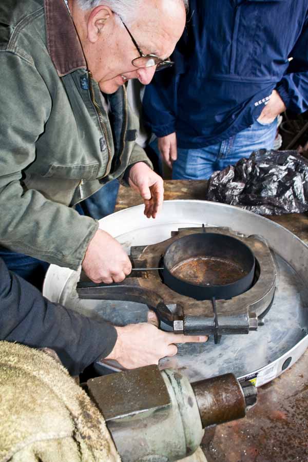El Dorado Western Railway: Pouring Babbitt in the engine house
