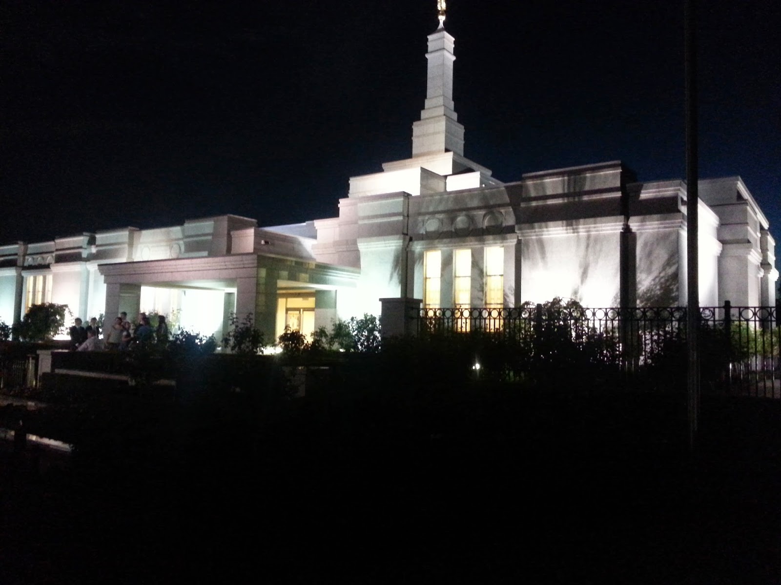 Blooming Lovely: Melbourne Temple
