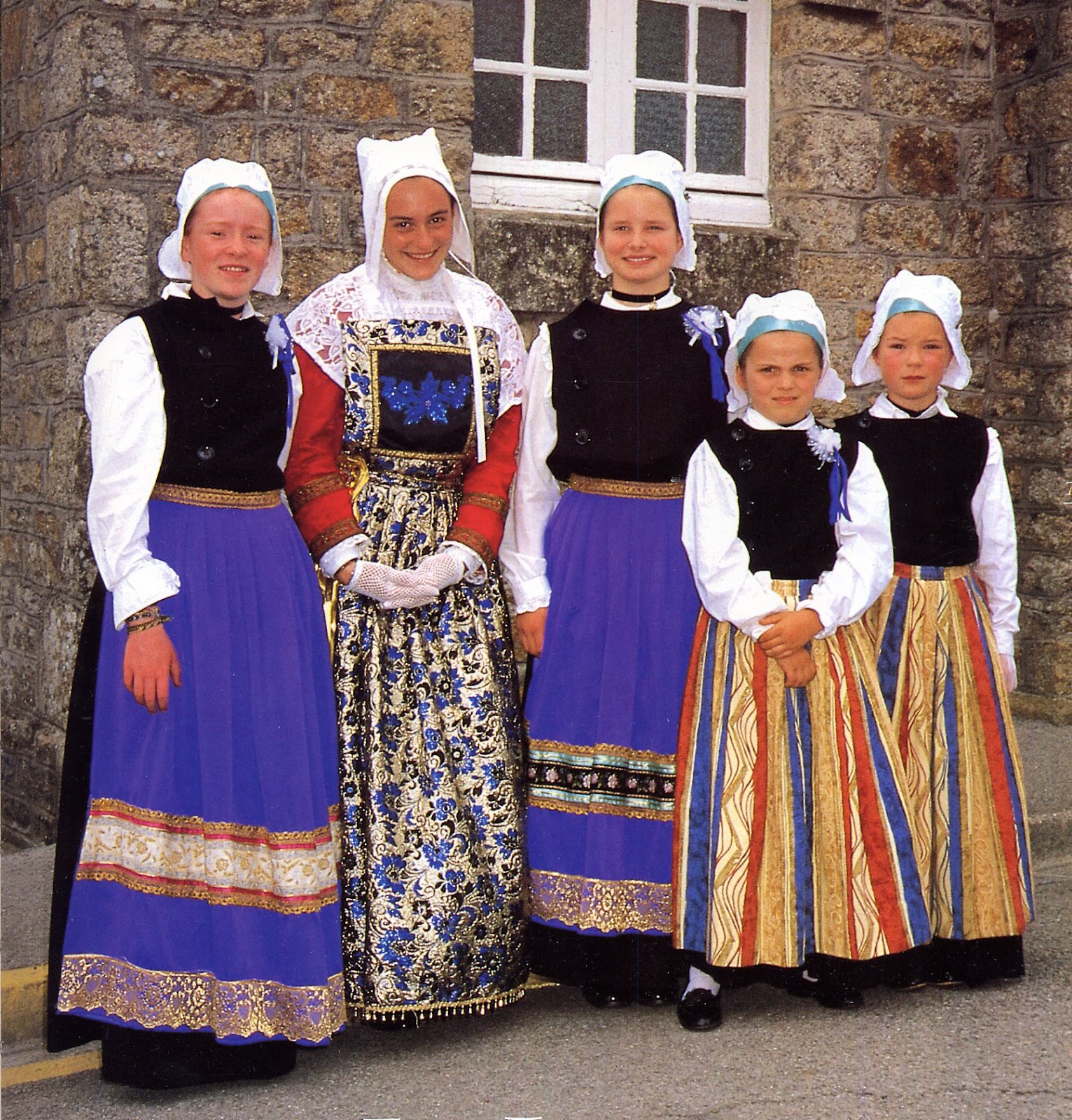 FolkCostume&Embroidery: Overview of the Costumes and Embroidery of ...