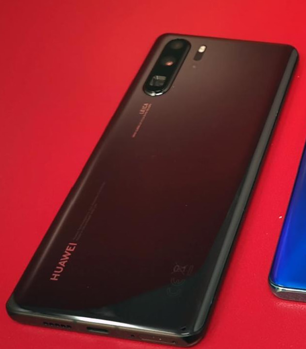 华为P30 Pro真机照曝光