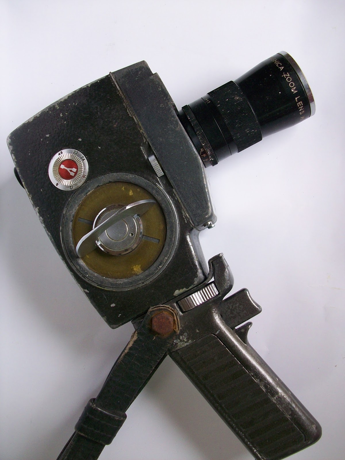 serba vintage: Camera celluloid 16 mm.. tak berfungsi only display..