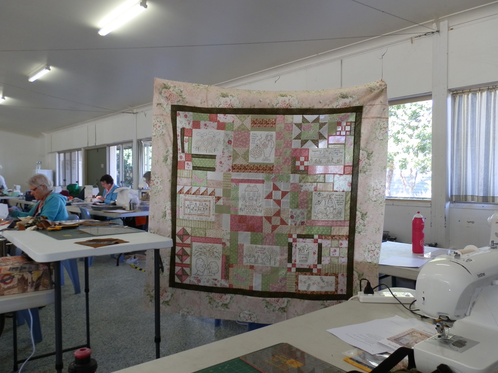 Quilty Bits from the Blue Room: October 2012