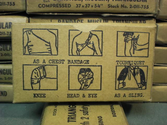 Webbingbabel: US Army BANDAGE MUSLIN TRIANGULAR 1950s - 60s