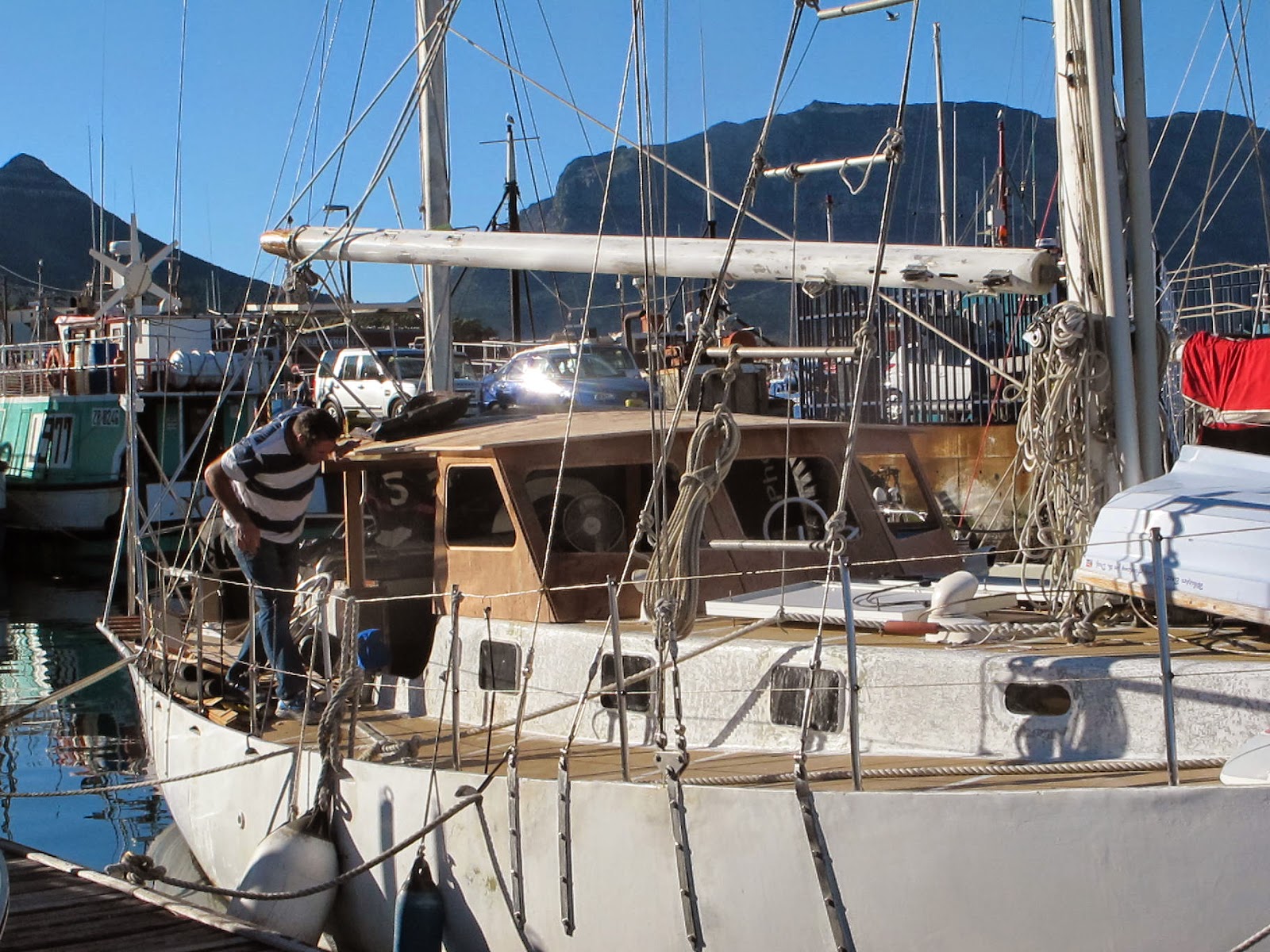 CKD Boats - Roy Mc Bride: Cruising yacht hard dodger build progress