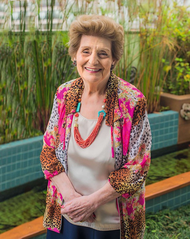 Blog Jardim Espírita: DESENCARNOU A ESCRITORA ZiBIA GASPARETTO, AOS 92 ANOS