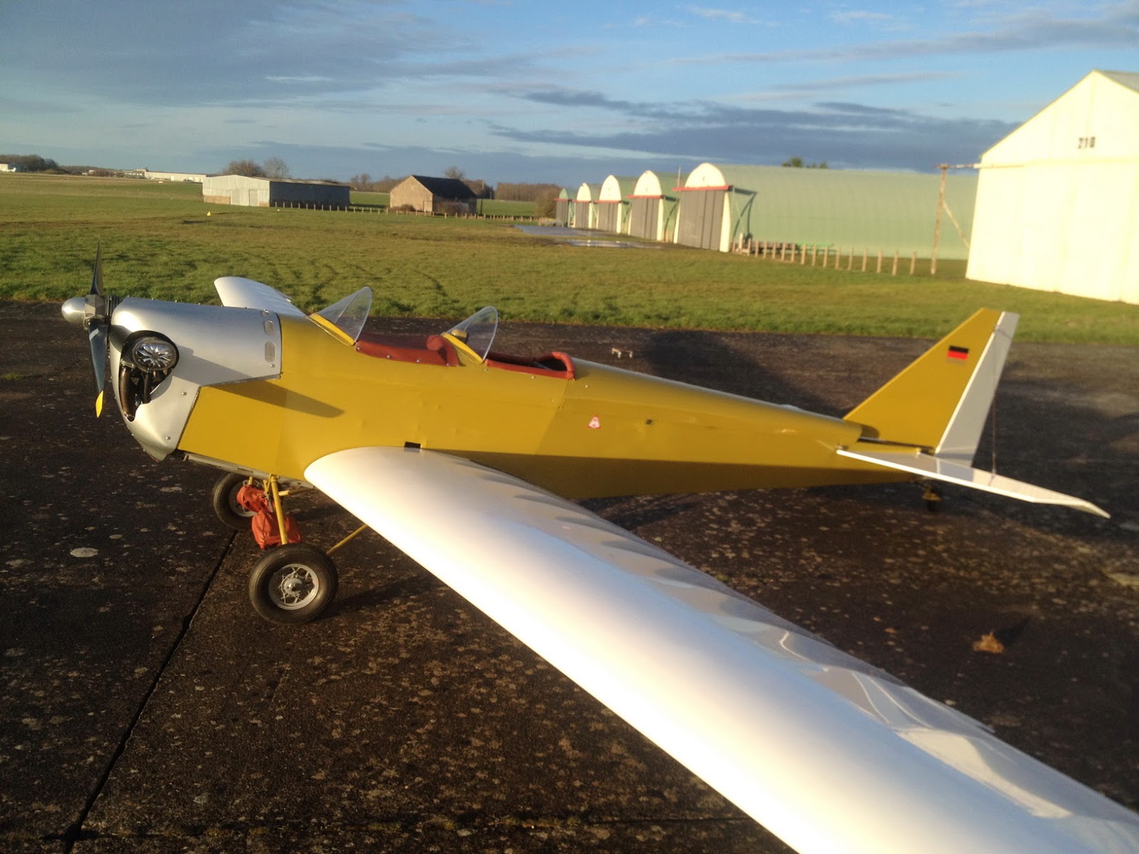 MINICAB story: Premiers tours d'hélice pour le Dallach Sunrise de Seb