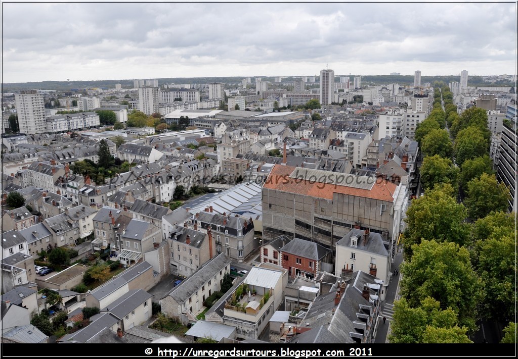 Un regard sur Tours: Sur les toits de la ville de Tours à 360°