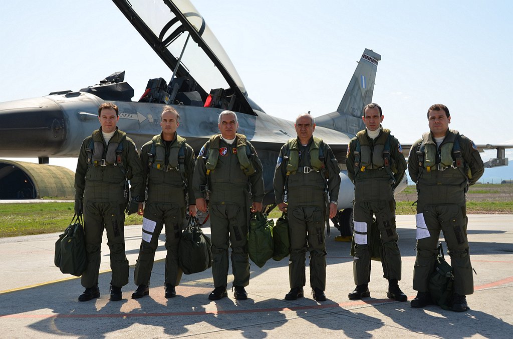 ΕΠΙΣΚΕΨΗ ΑΡΧΗΓΟΥ ΓΕΕΘΑ ΣΤΗΝ 111 ΠΤΕΡΥΓΑ ΜΑΧΗΣ | KRANOSGR