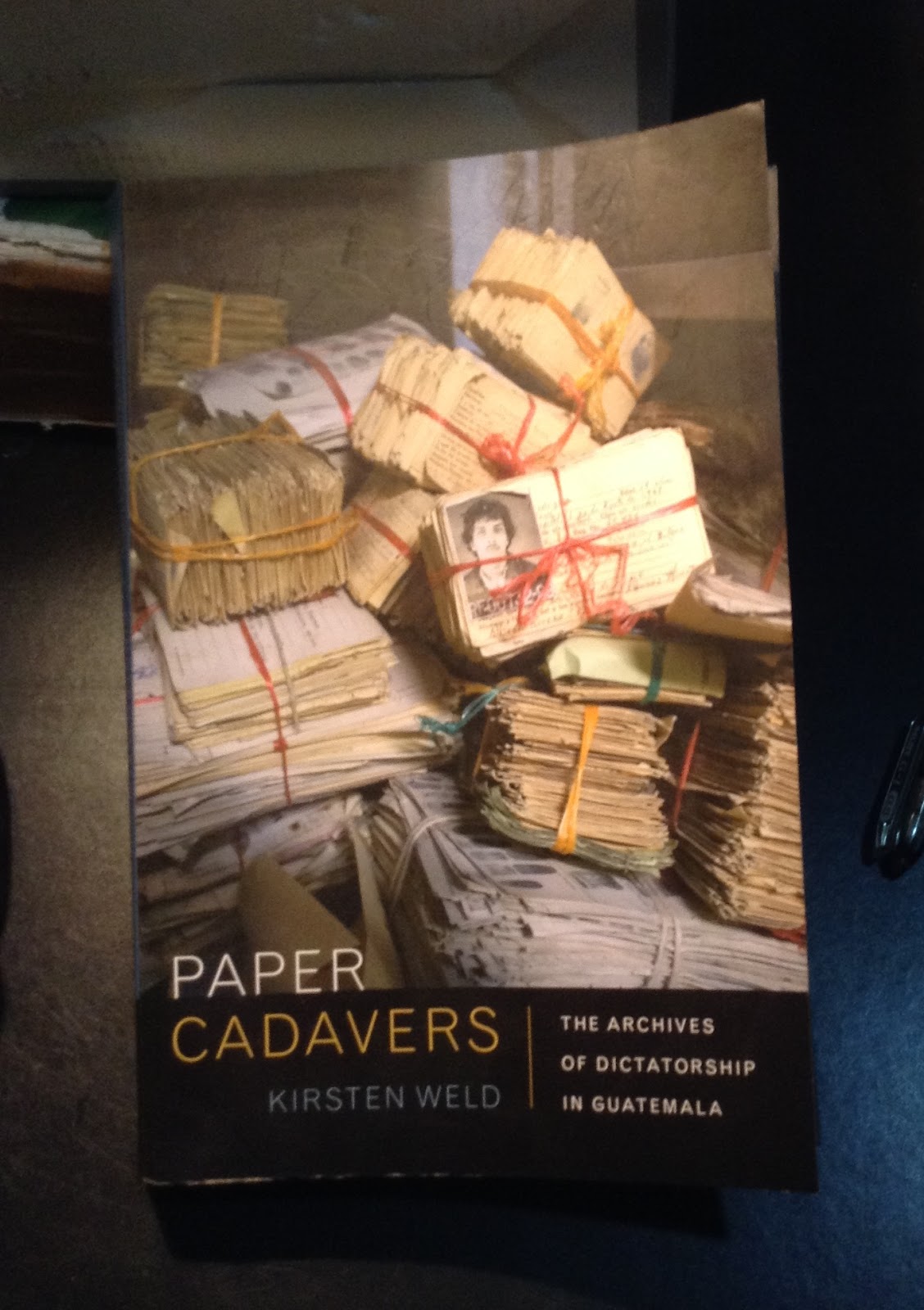 somosxinkas.com: PAPEL CADAVER: LOS ARCHIVOS DEL HORROR