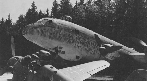 Airplanes in the skies + FAF history: Junkers Ju 290