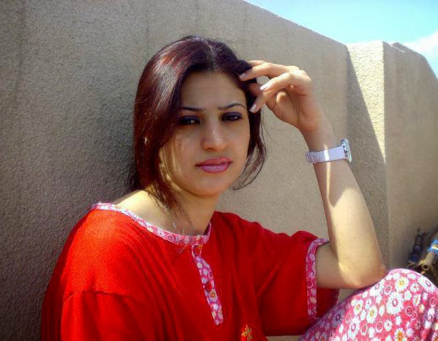 Hena Arabic Girl Looking For Loving Partner | Arabic Sexy Girls,Arabic ...