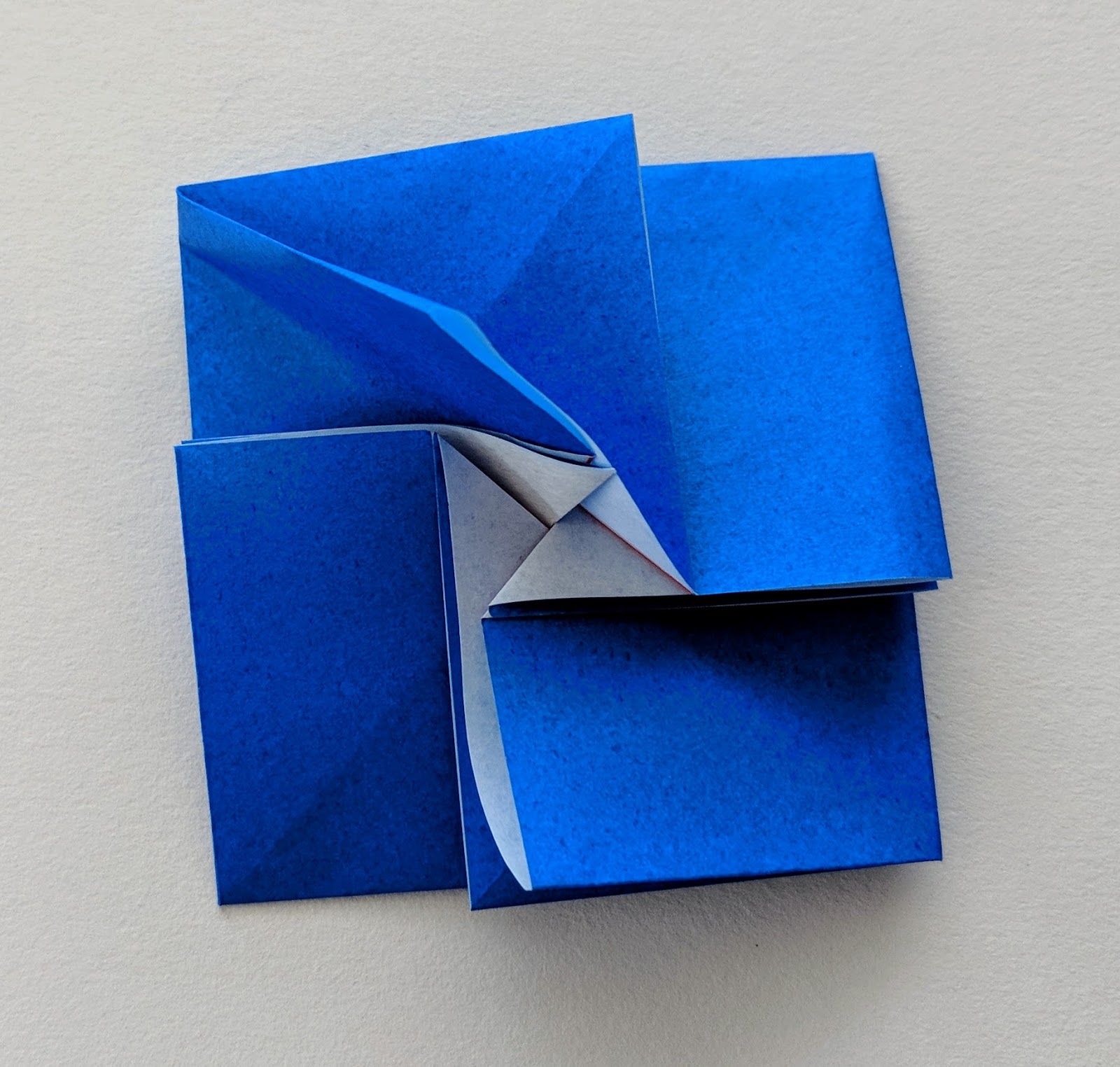 UnBound: A Paper Art Blog: Playing Origami Detective