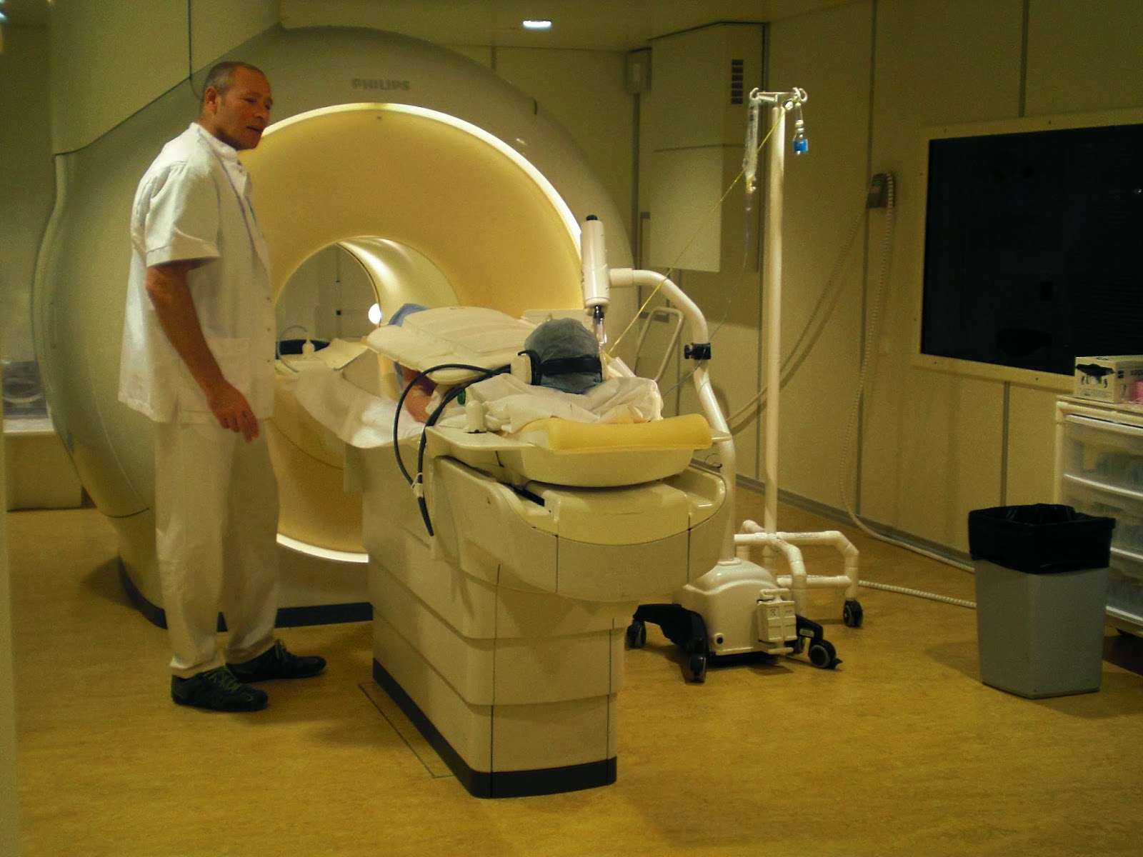 Mijn verhaal over Melanoomkanker.: Afgelopen zondag 19 januari 2014 MRI ...