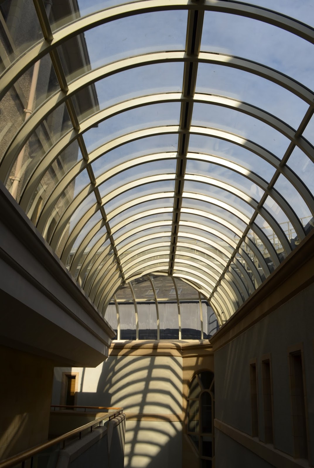Tour Scotland: Tour Scotland Photograph Video Sheriff Court Edinburgh