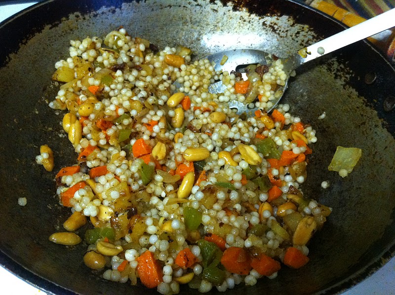 Sago with vegetables ( Sabudana khichdi )