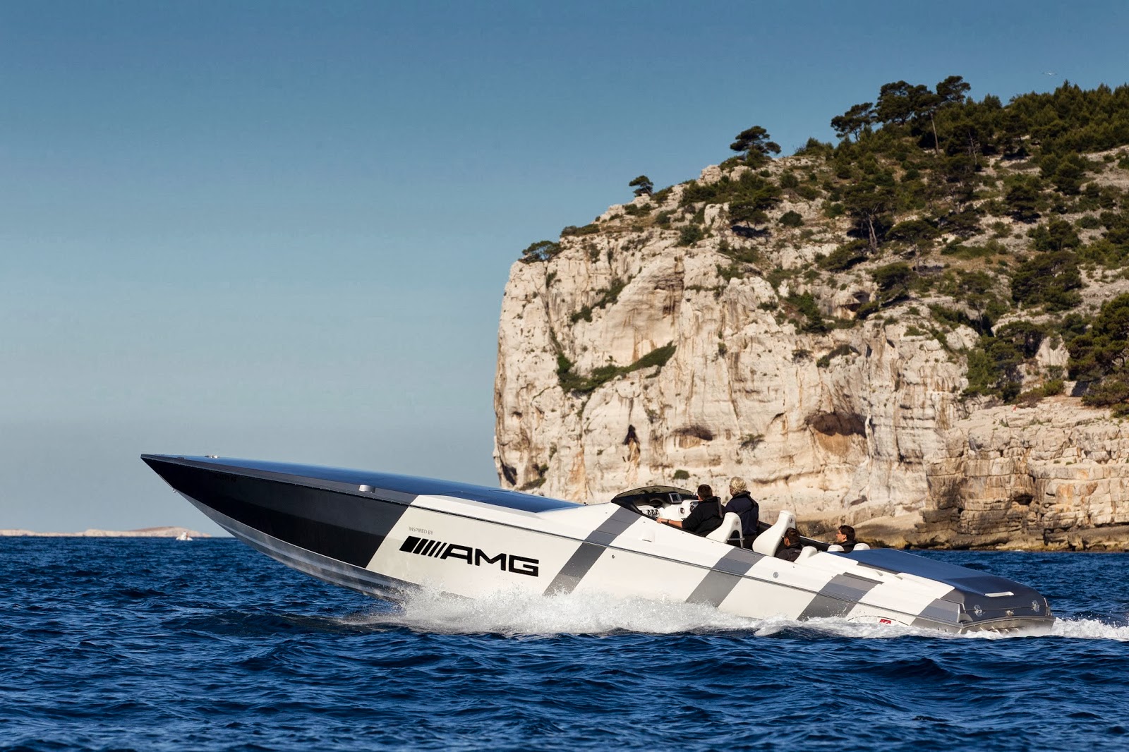 Das etwas andere Boot - AMG Powerboot