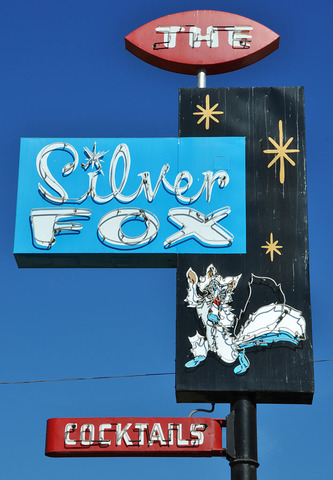 Bakersfield Observed: Cafe Smitten and the renovated Silver Fox ...