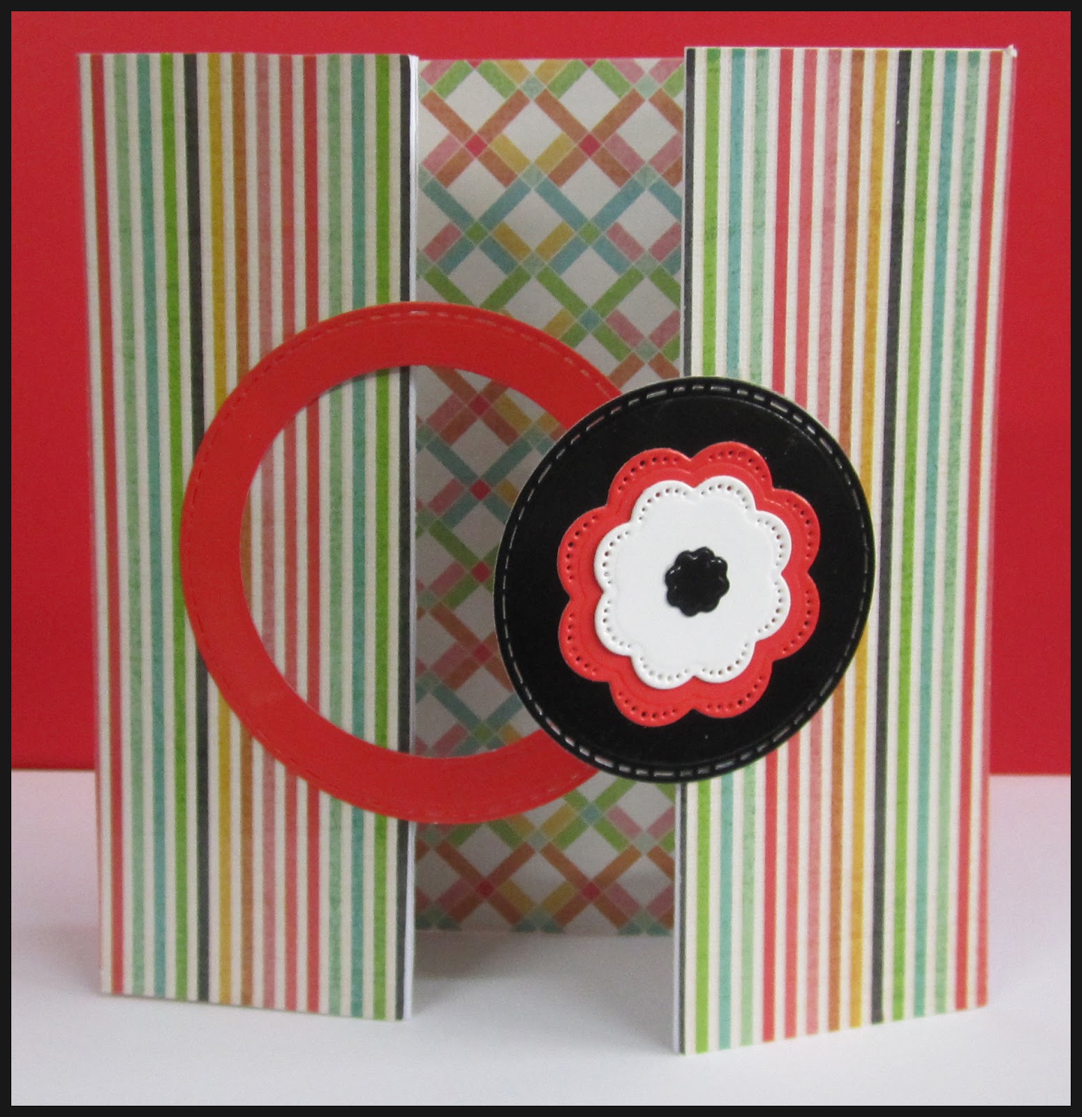 HAND MADE CARDS........ Ideas and Inspiration: Z FOLD OVERLAPPING CARD