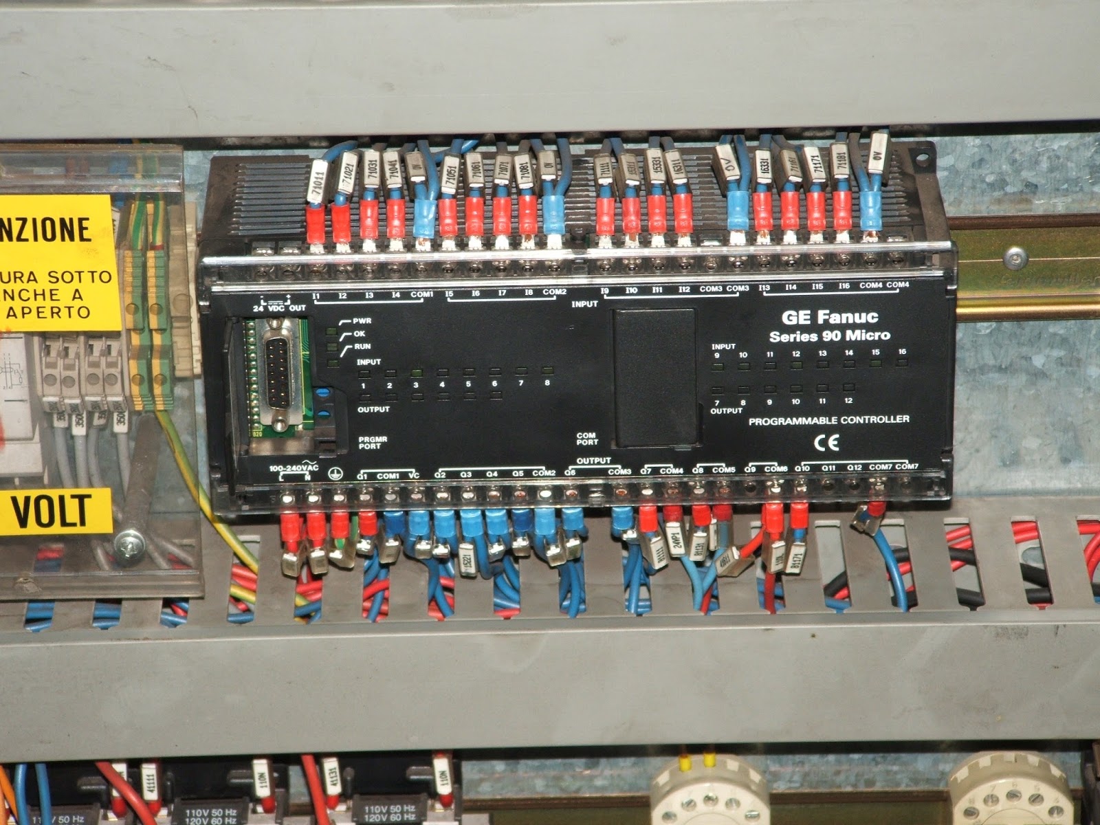 EXPLAIN THE ADVANTAGES OF PLC (PROGRAMMABLE LOGIC CONTROLLER)