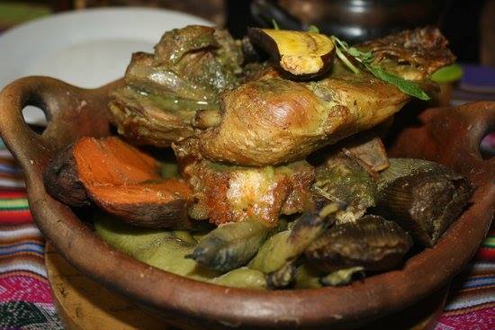 LUGARES Y CENTROS TURÍSTICOS PARA VISITAR: LA PACHAMANCA TRADICIONAL