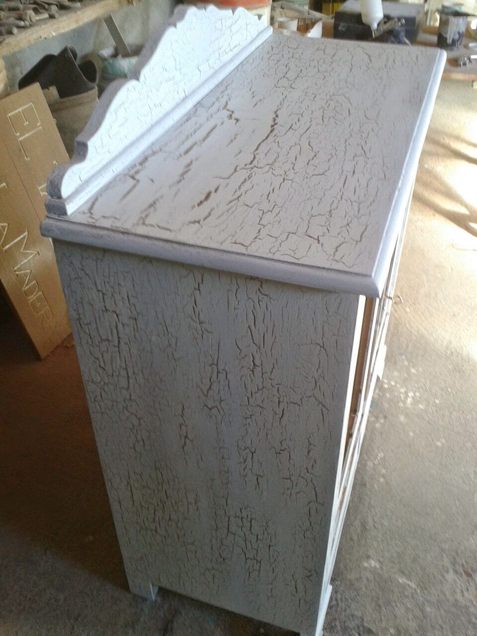 EL TALLER DE LA MADERA: Mueble craquelado