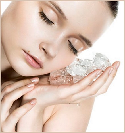 Way To Enlivens: Ice Cubes For Your Face And Skin Care