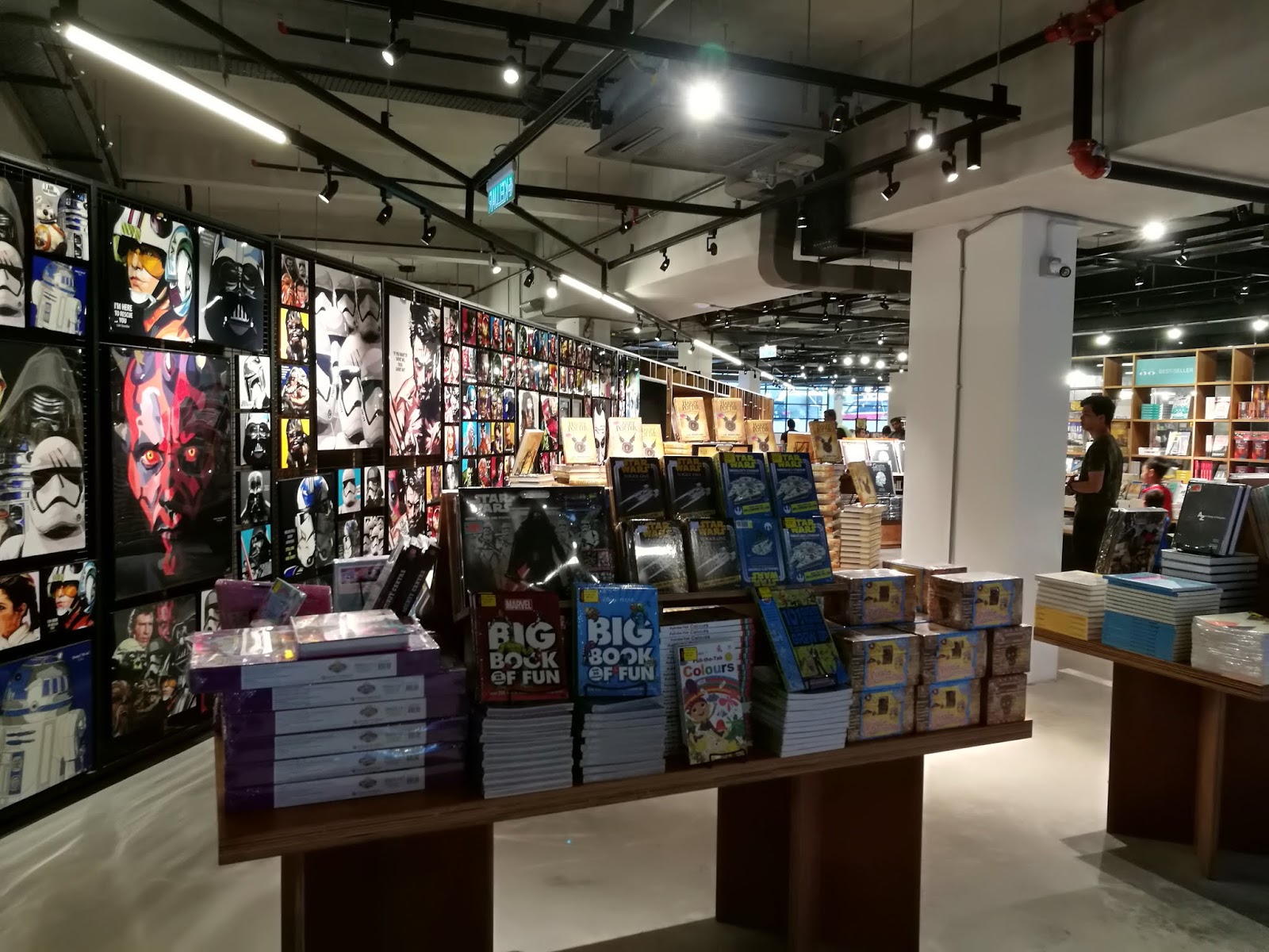 BookXcess Tamarind Square, Cyberjaya. Kedai Buku Pertama di Malaysia ...