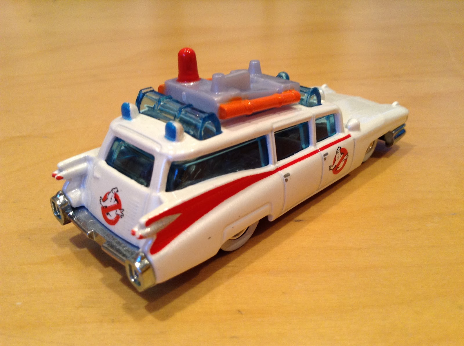 JULIAN'S HOT WHEELS BLOG: Ecto-1 Ghostbusters Cartoon Car (2015 Retro ...
