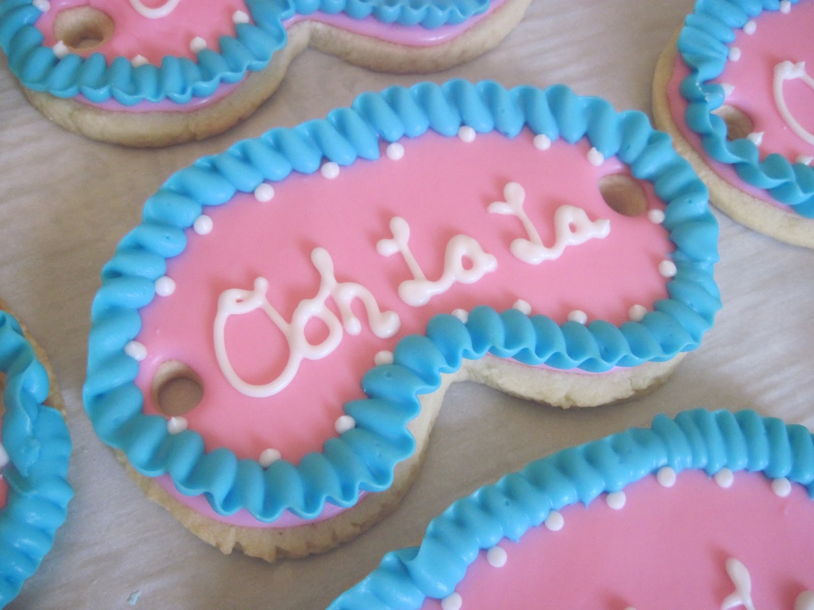 Storybook Bakery Blog: Surf Board Cake & Spa Mask Cookies