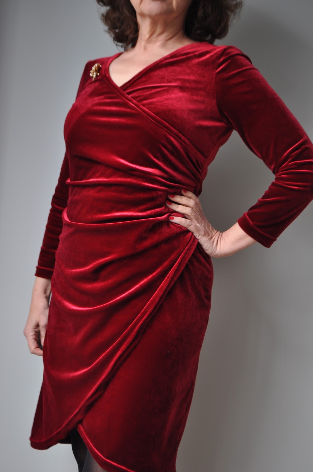 mags creative meanderings: Burda 6829:The Little Red Dress Project