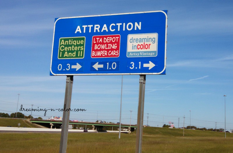 dreamingincolor: Signs on the Highway