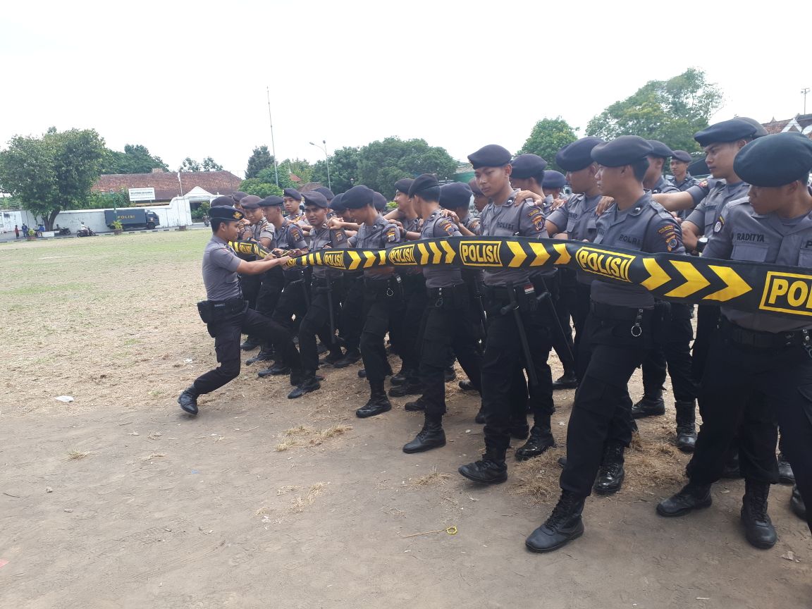 Latihan "Dalmas Awal" Untuk Massa Aksi Tertib | Polresta Yogyakarta