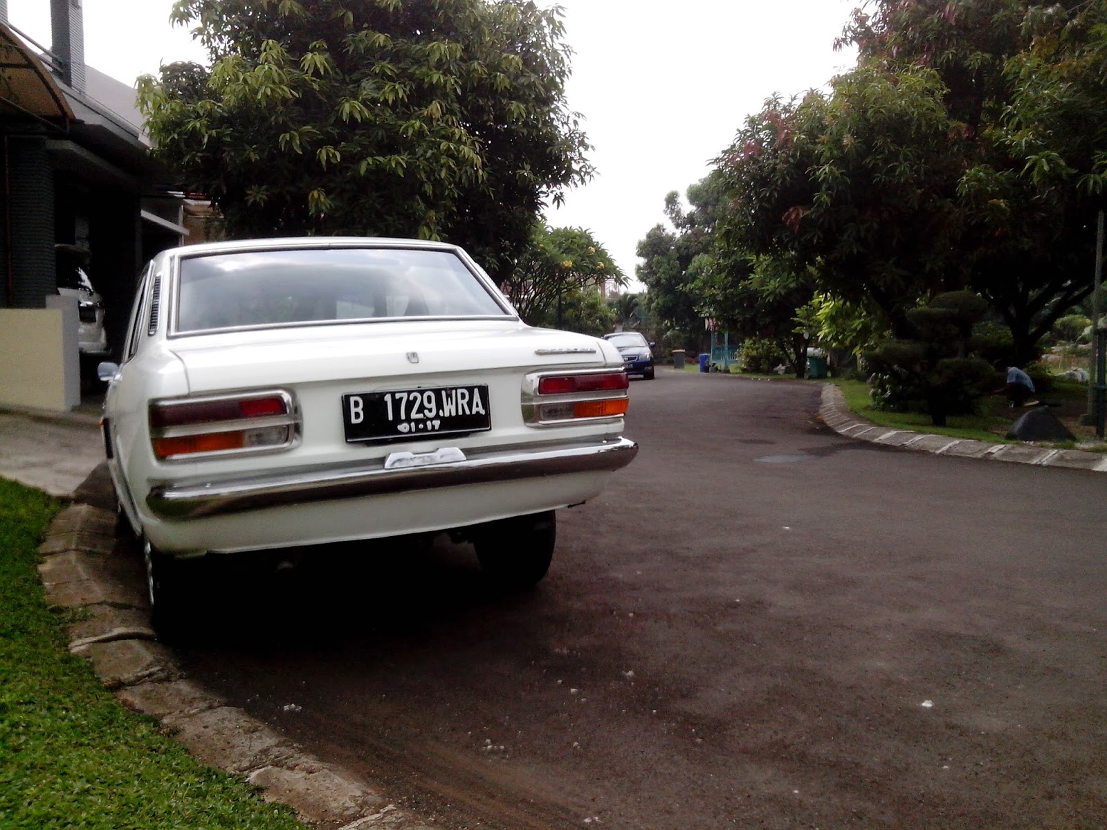 Bangun Toyota Corona Deluxe RT80 tahun 1970 Antik dan Klasik