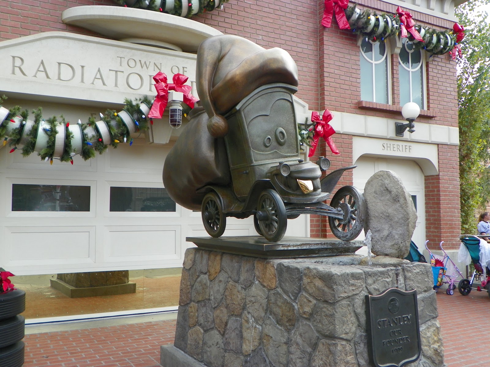 Pixie Pranks and Disney Fun: Stanley Claus is in Radiator Sprints!!