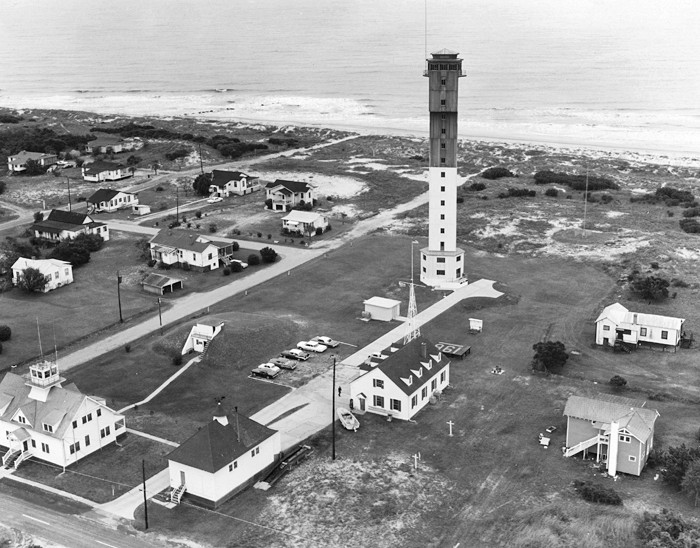 WC-LIGHTHOUSES: SULLIVAN'S ISLAND LIGHTHOUSE-CHARLESTON, SOUTH CAROLINA