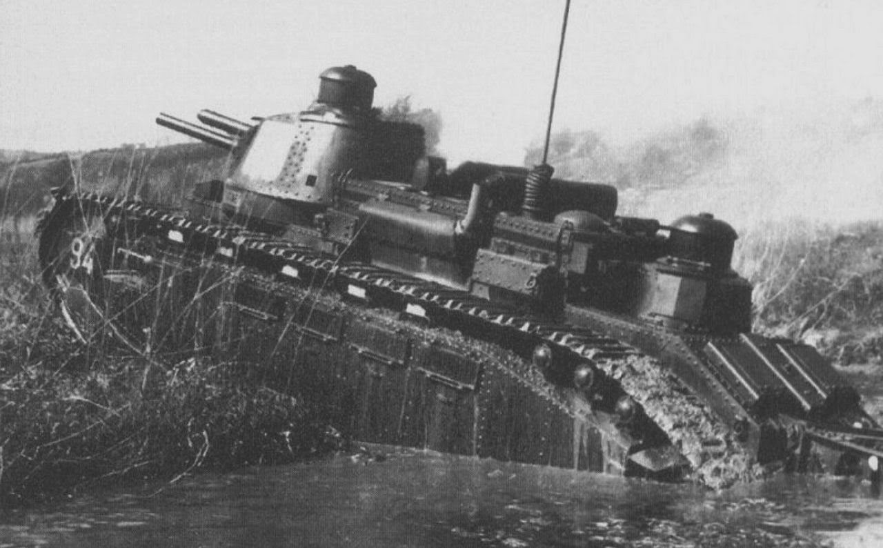 Panzerserra Bunker- Military Scale Models in 1/35 scale: Char FCM 2C ...