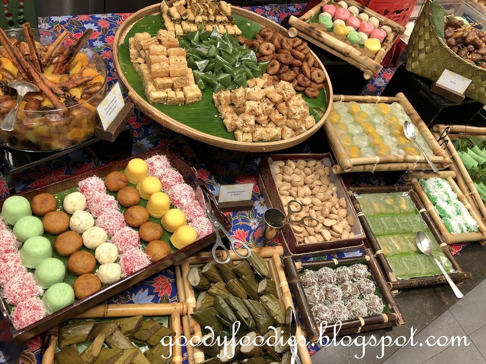 GoodyFoodies: Festive Dinner Buffet @ Lemon Garden, Shangri-La Hotel ...