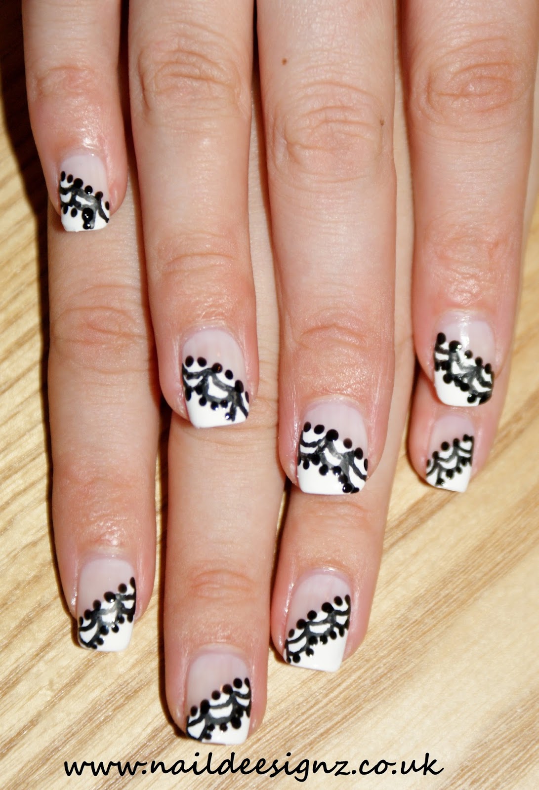 NailDeesignz: August 2013