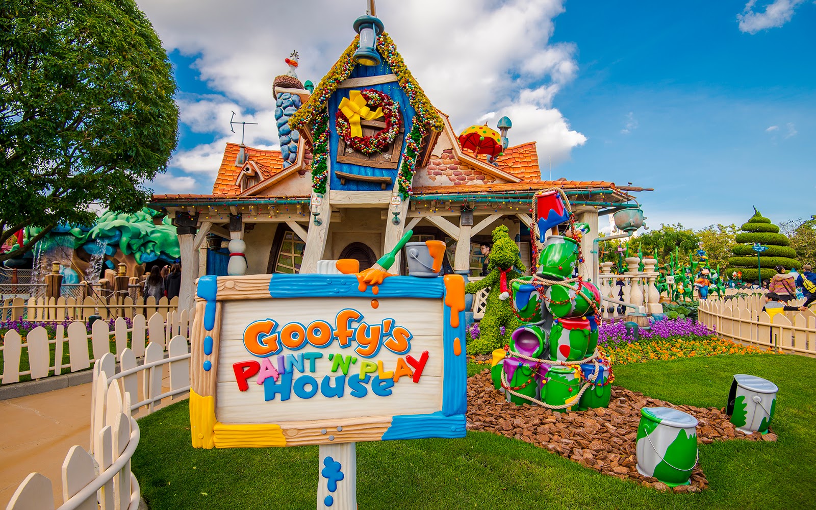 A Tokyo Toontown Christmas