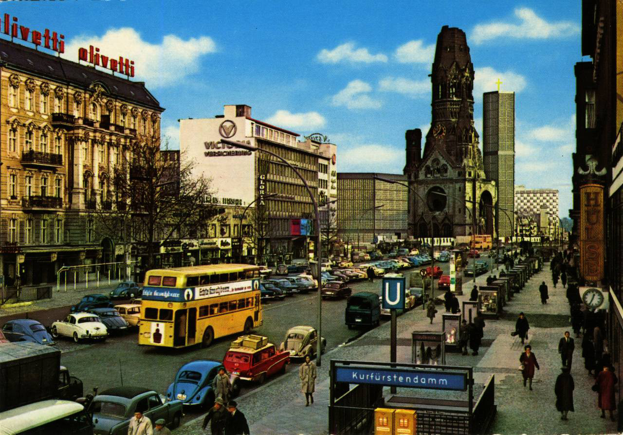 30 Brilliant Vintage Postcards That Show Everyday Life of West Berlin ...
