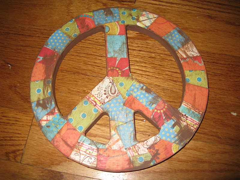 Pinkapotamus: Retro Peace Sign Mirror and a Giveaway Alert!