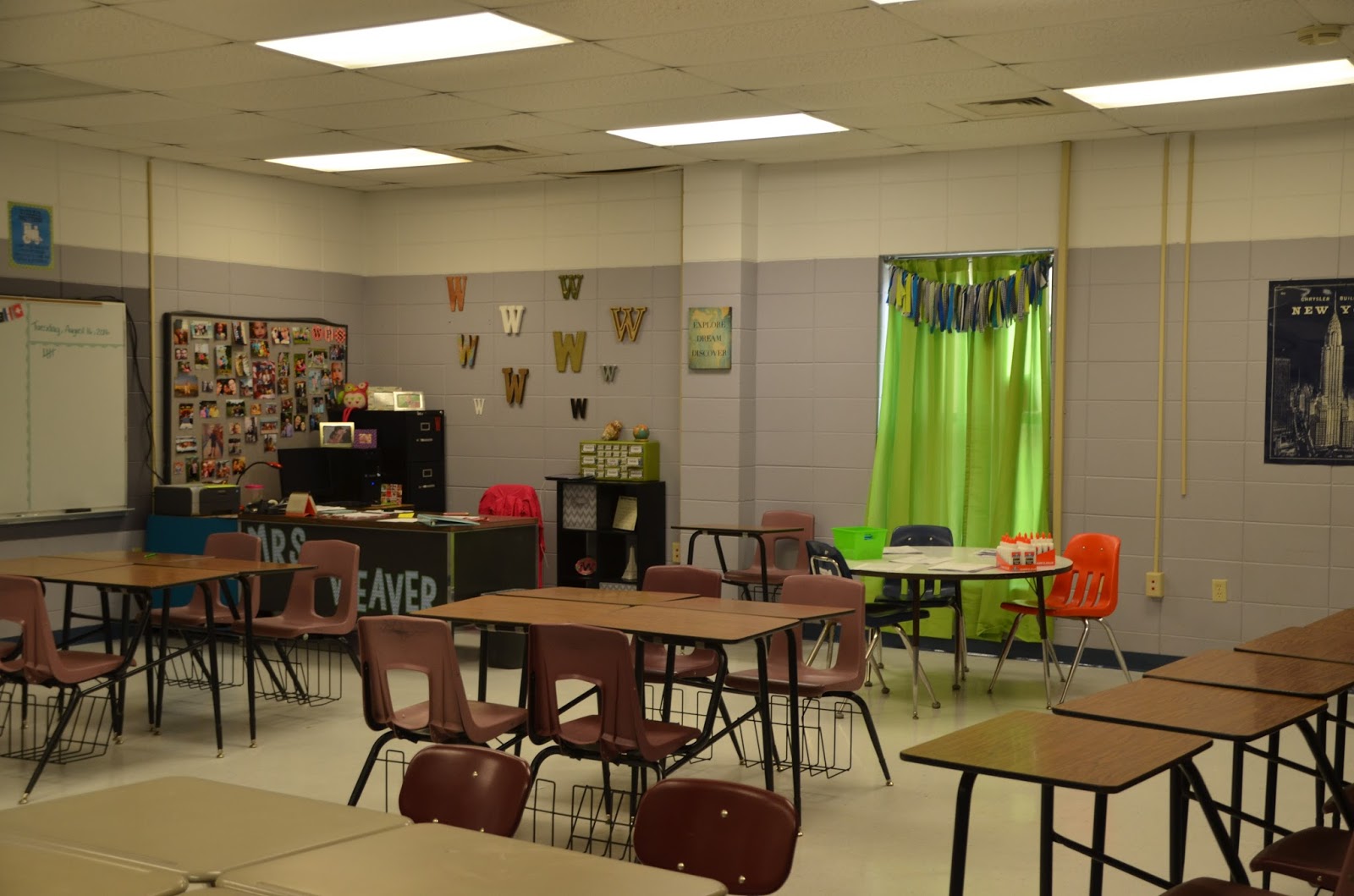 The Classy Teacher: 2016-2017 Classroom Reveal