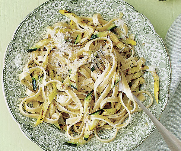 Rigatoni with Zucchini Sauce and Pancetta Recipe | Healthy Rigatoni ...