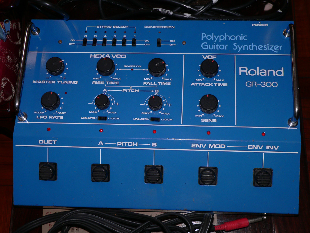 MATRIXSYNTH: Roland GR-300 Vintage Guitar Synth with Rare FS-3 Foot Switch