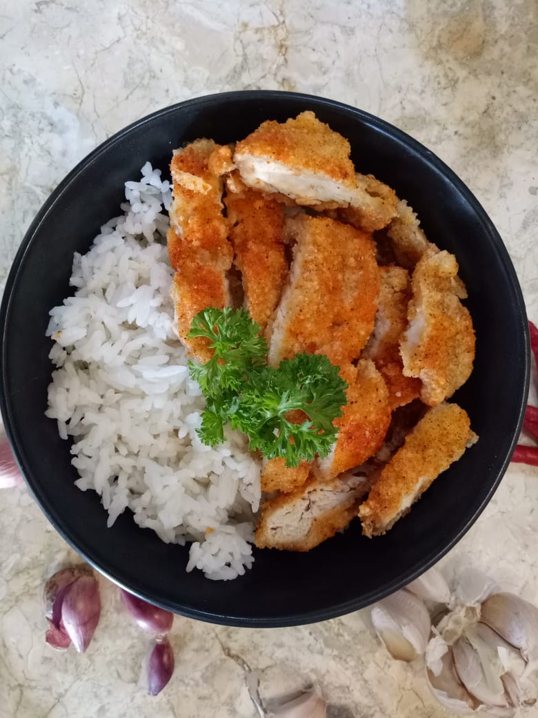 JO'S CHICKEN: Chicken Rice Bowl